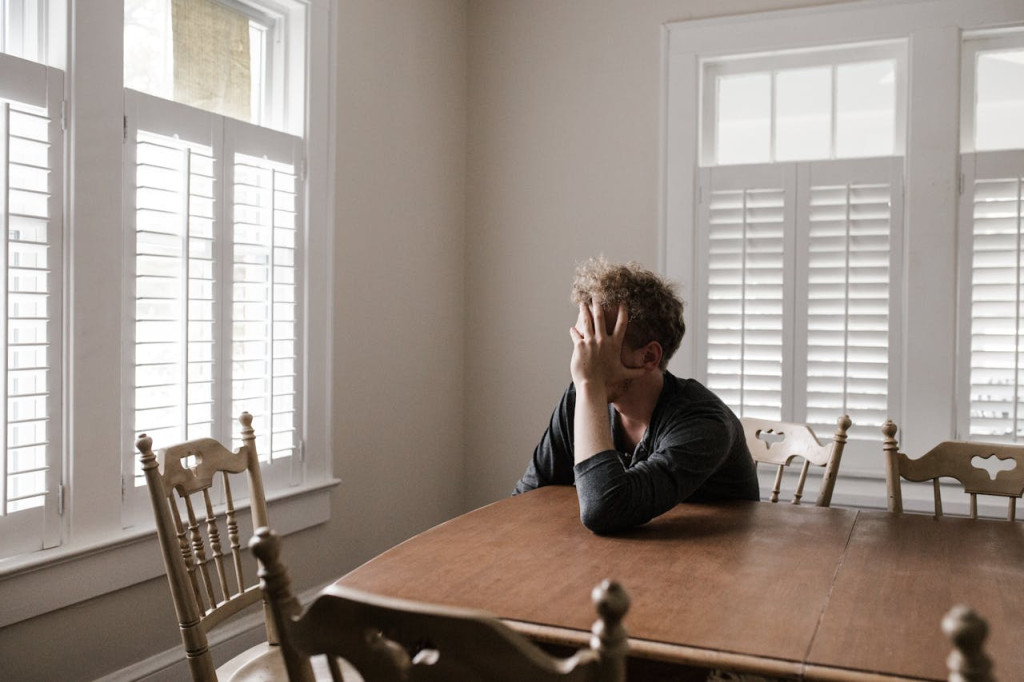 10 Signs You’re Living Life On Autopilot—And 10 Ways To Stop It