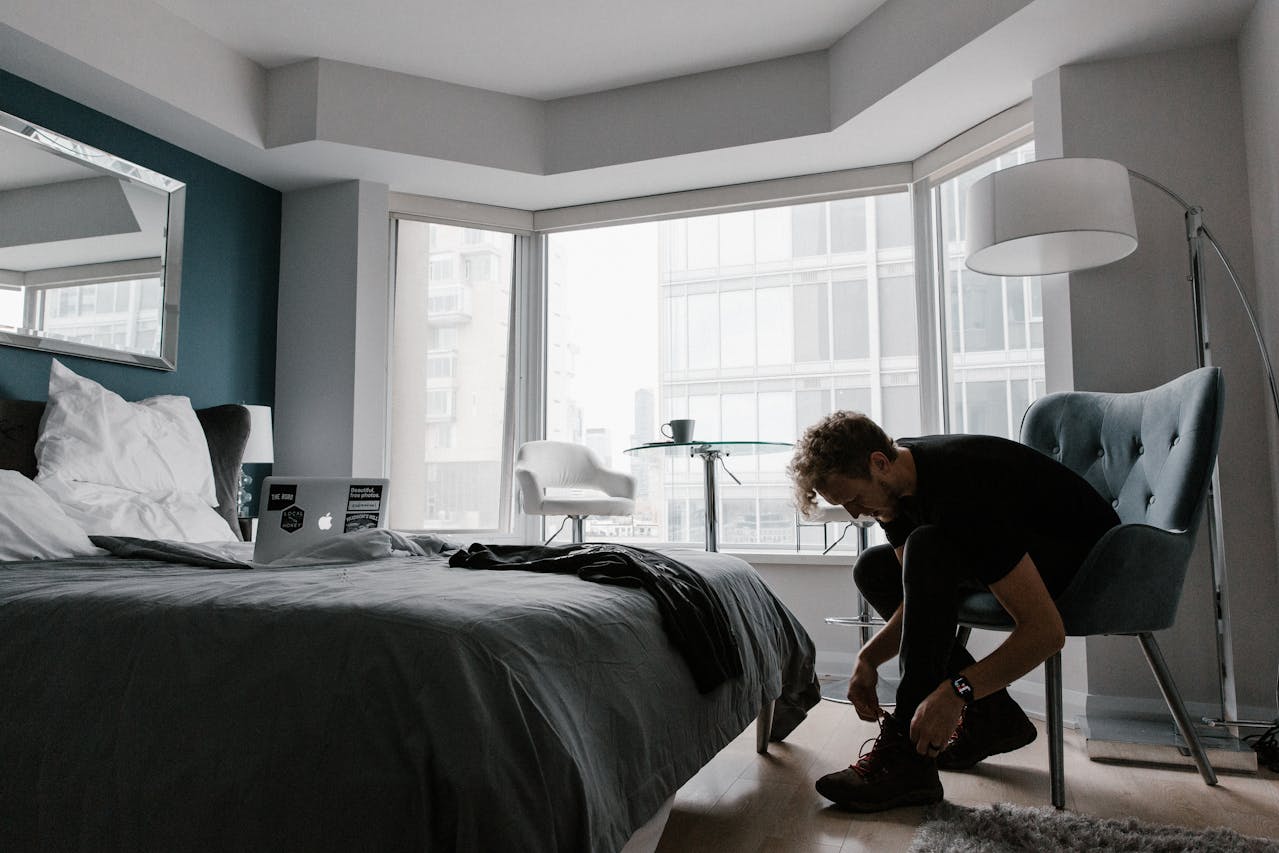 10 Signs You’re Living Life On Autopilot—And 10 Ways To Stop It