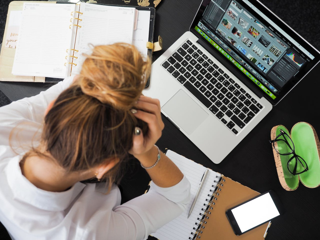 10 Signs You’re Living Life On Autopilot—And 10 Ways To Stop It
